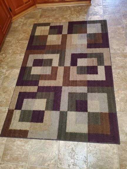 40x60 rug located in kitchen - Bid-Assets Online Auctions