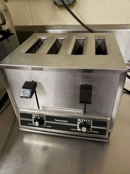 Toastmaster model TP44 208 volt commercial toaster. Powers on and ...