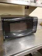 Sharp Carousel microwave oven - Bid-Assets Online Auctions