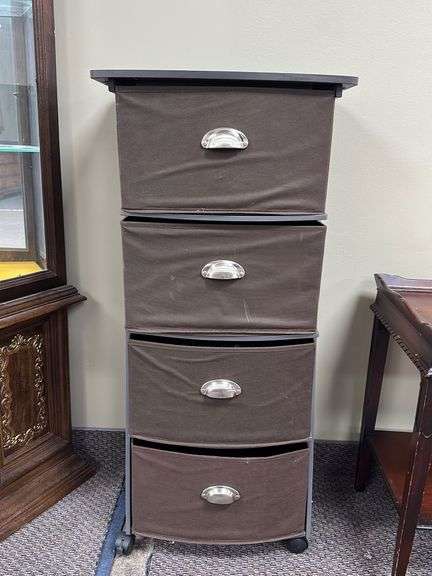 18x39 canvas drawer stand with 4 drws - Bid-Assets Online Auctions