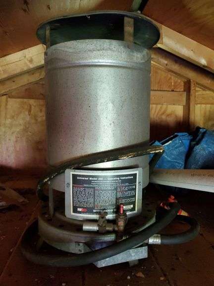 National-Riverside Co. Universal Model 250, 250,000 BTU standard LP ...