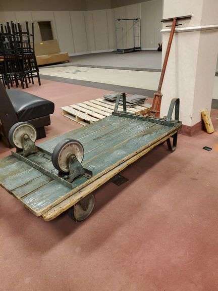 Colson Company fixture moving jack and two piece wood mobile display 11 ...