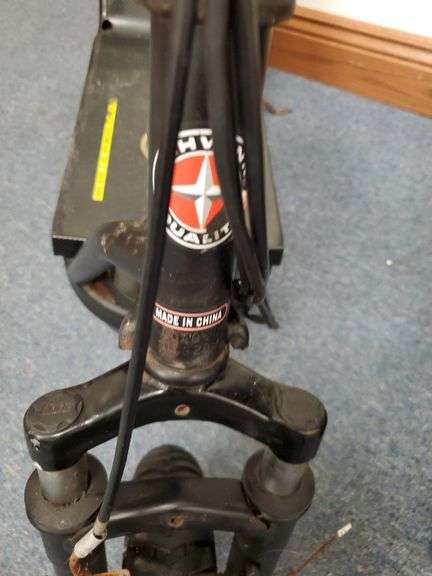 Schwinn Stealth 1000 electric scooter with battery charger... Untested ...