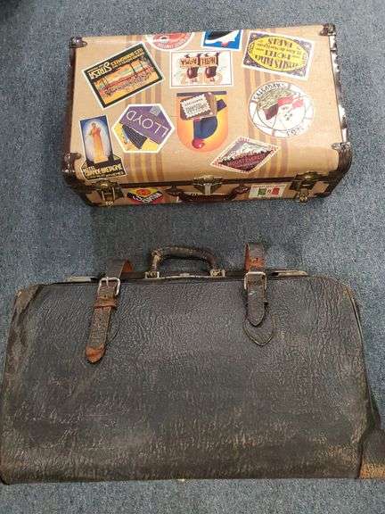 Vintage Gateway Hard Shell Luggage With Original Tag And Key And vintage-gateway-hard-shell-luggage-with-original-tag-and-key-and