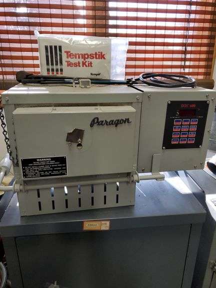 Paragon PKM9D electric knife kiln with DTC 600 electronics.Tempstik ...