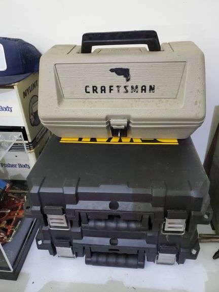 Two Dewalt and (1) Craftsman empty tool cases - Bid-Assets Online Auctions