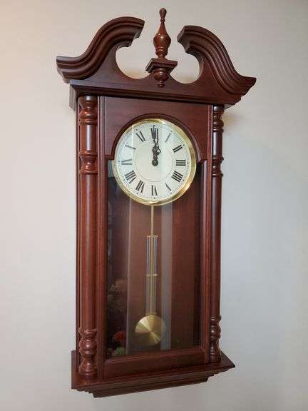 Sligh Mahogany Wall clock. Model 0774-1-MF This is a Battery operated ...