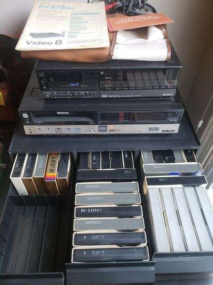Sony betamax model SLHF 500, Sony video 8 player model EV-S700U ...