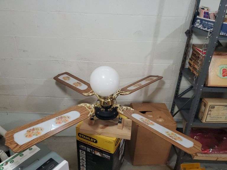 Floral clear panel ceiling fan - Bid-Assets Online Auctions