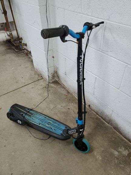 GDT Pulse Performance electric scooter with charger, untested - Bid ...