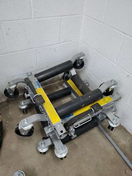 Four OTC Stinger Series easy car rollers/positioning unit - Bid-Assets ...
