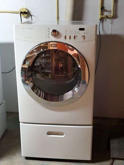 Frigidaire affinity Stainless steel front loading washing machine ...