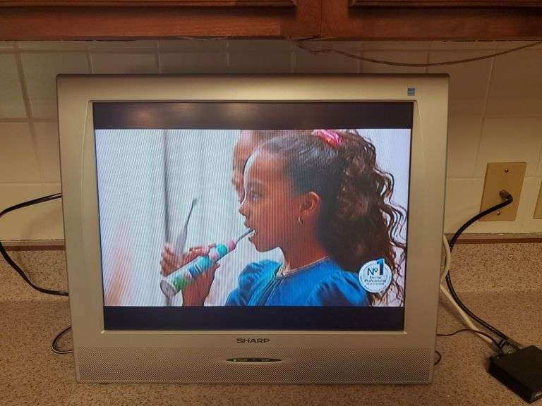 Sharp 20 in liquid crystal television, model lc 20sh3u. No remote - Bid ...