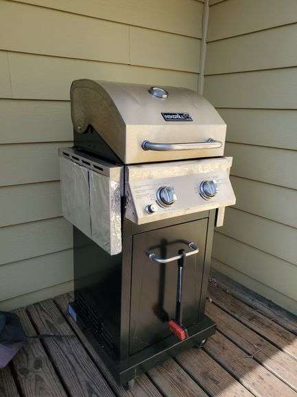 Nexgrill SS 2-burner propane Grill model# 720-0864, with 2 drop down ...