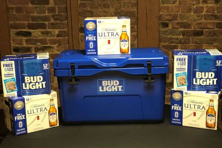 Heavy Duty Cooler & 5 Dozen Labatt Beer - Bartlett Auctions Inc.
