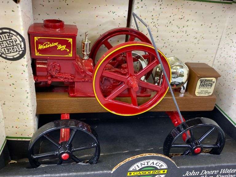 John Deere Vintage Gasoline Engines Waterloo Boy 2 h.p. Engine ...