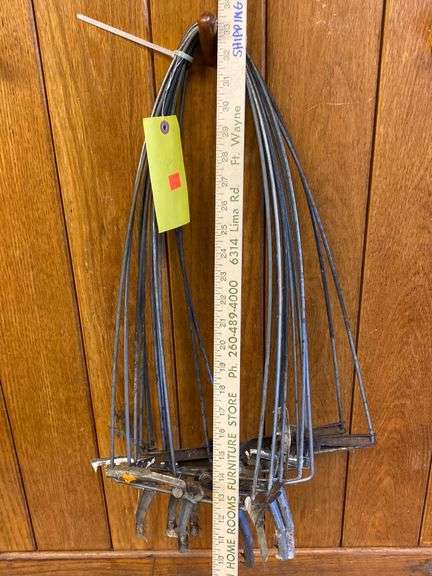 Lot of 10 - #1 21" Wire Fur Stretchers Hides Furs - Bartkus Auctioneers