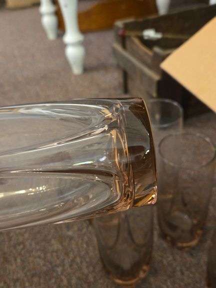 Pyrex Dishes, Libby Tall Boy Glasses, Kitchen Items - Web Online Auctions