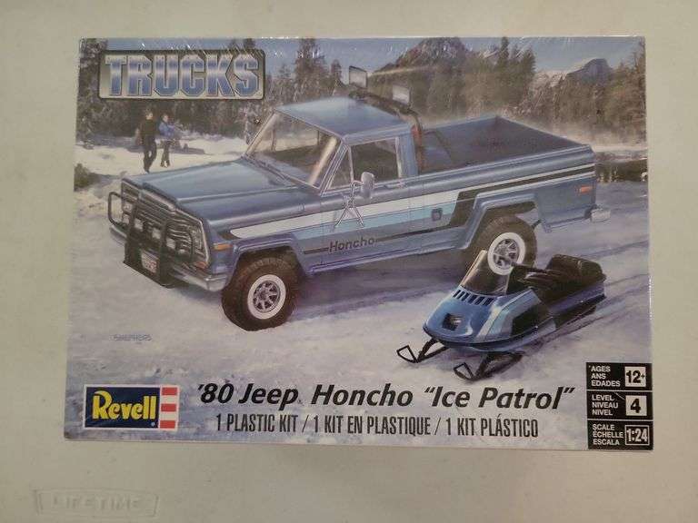 Revell '80 Jeep Honcho "Ice Patrol" Model - Web Online Auctions