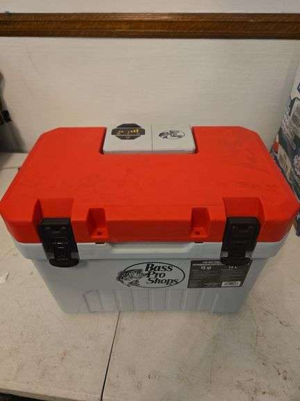 Bass pro shop live bait cooler with aerator 15qt - Web Online Auctions