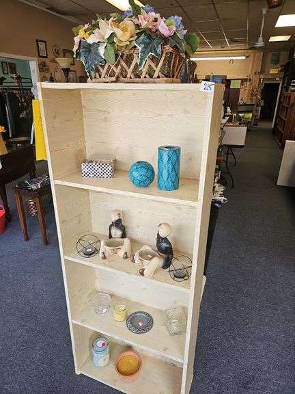 Shelf and Contents - Web Online Auctions