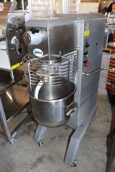 Univex SRM30+ portable 30 qt. mixer with stainless bowl & dough hook ...