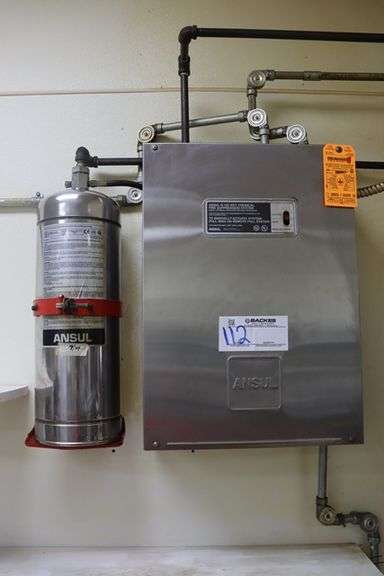 Ansul R-102 wet fire suppression - panel, tank & nozzles - the hood is ...