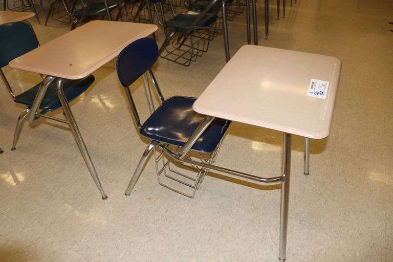 Times 6 - MELSUR students desk - Backes Commercial Auctioneers
