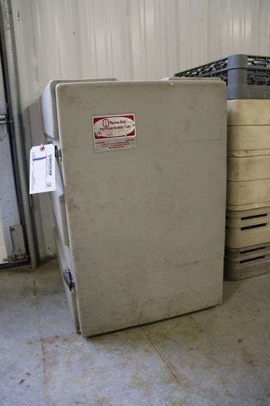 Thermo Safe 506 grey 19" x 26" x 28" tall counter top catering box ...