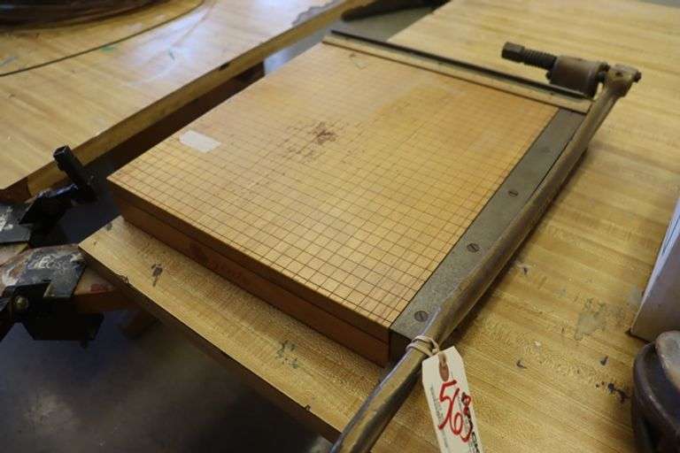 Ingento 16" countertop paper cutter - Backes Commercial Auctioneers