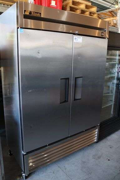 True T-49F stainless portable 2 door freezer with lock & key - Gorgeous ...