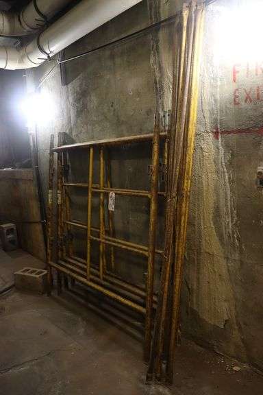 Times 2 sections of 4' x 5' scaffolding with cross members - plus ...