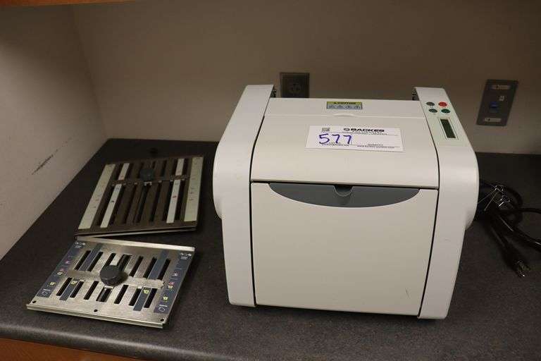 MBM 93M manual folder machine - Backes Commercial Auctioneers