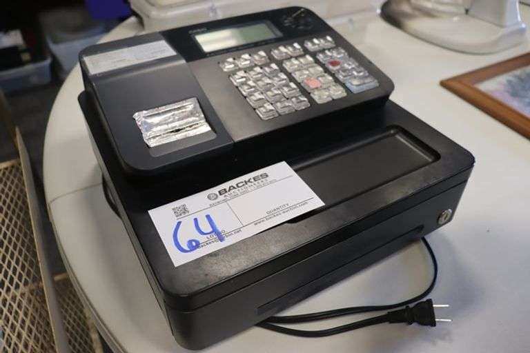Casio PCR-T273 cash register with key - Backes Commercial Auctioneers