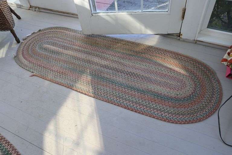 Set of 3 oval hand tied area rugs - 2) 26" x 72" & 1) 8' x 11' - Backes ...