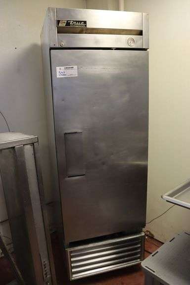 True T-23 stainless portable 1 door cooler - Backes Commercial Auctioneers