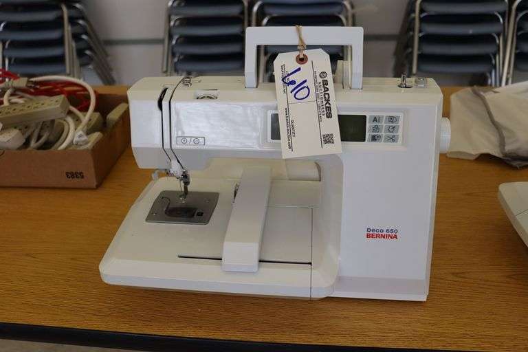 Bernina Deco 650sewing machine with cover - Backes Commercial Auctioneers