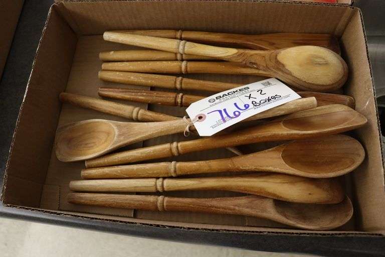 Times 2 - Box flats of wooden spoons - Backes Commercial Auctioneers