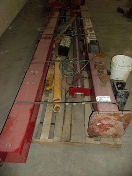 MAC LF2-10000E vehicle lift, disassembled and on pallet - Backes ...