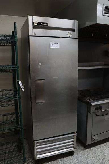 True T-23 stainless portable 1 door cooler -black handle liner needs ...