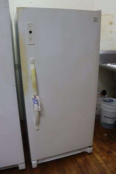 Kenmore 253.28432809 upright 1 door freezer - Backes Commercial Auctioneers