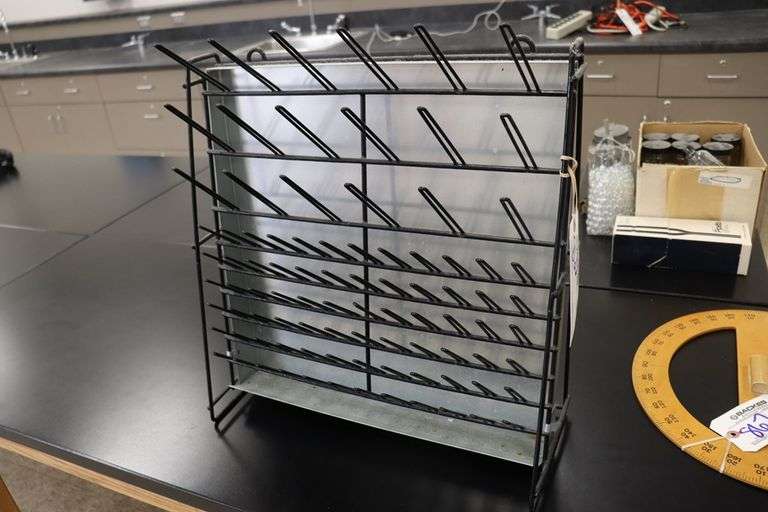 18" wide counter top drying rack - Backes Commercial Auctioneers