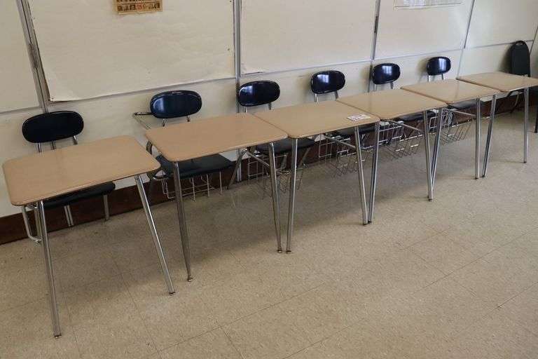 Times 6 - MELSUR students desk - 2 styles - Backes Commercial Auctioneers