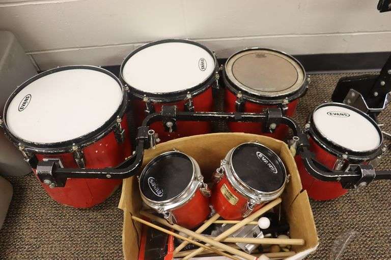 Set of Tenor/Quad drums with Yamaha marching harness & extra percussion ...