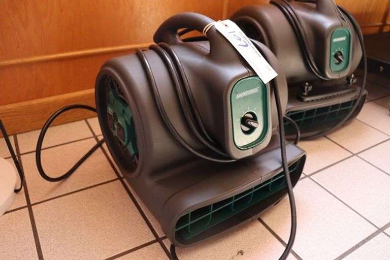 Masterforce P-400A-M floor fan - Backes Commercial Auctioneers