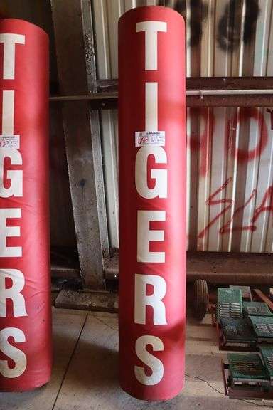 12" Round x 6' tall "Tiger" pole pad - pretty good condition - Backes ...