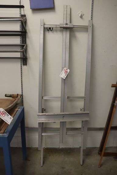 Testrite aluminum easel - Backes Commercial Auctioneers