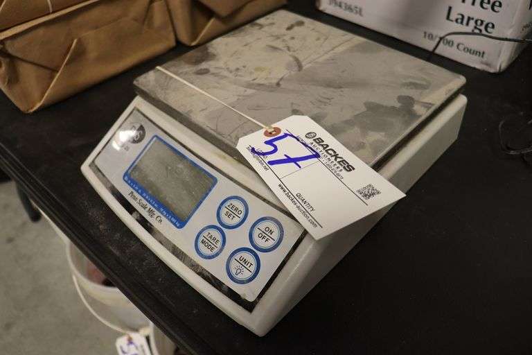 Penn Scale PS-20 digital 20 lb. scale - Backes Commercial Auctioneers