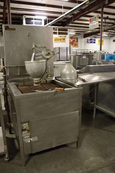 Baxter SP155G-2424 gas 24" x 24" donut fryer with sanitary Type B hand ...