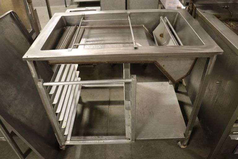 25" x 38" stainless portable glazing table with sheet pan rack - Backes ...